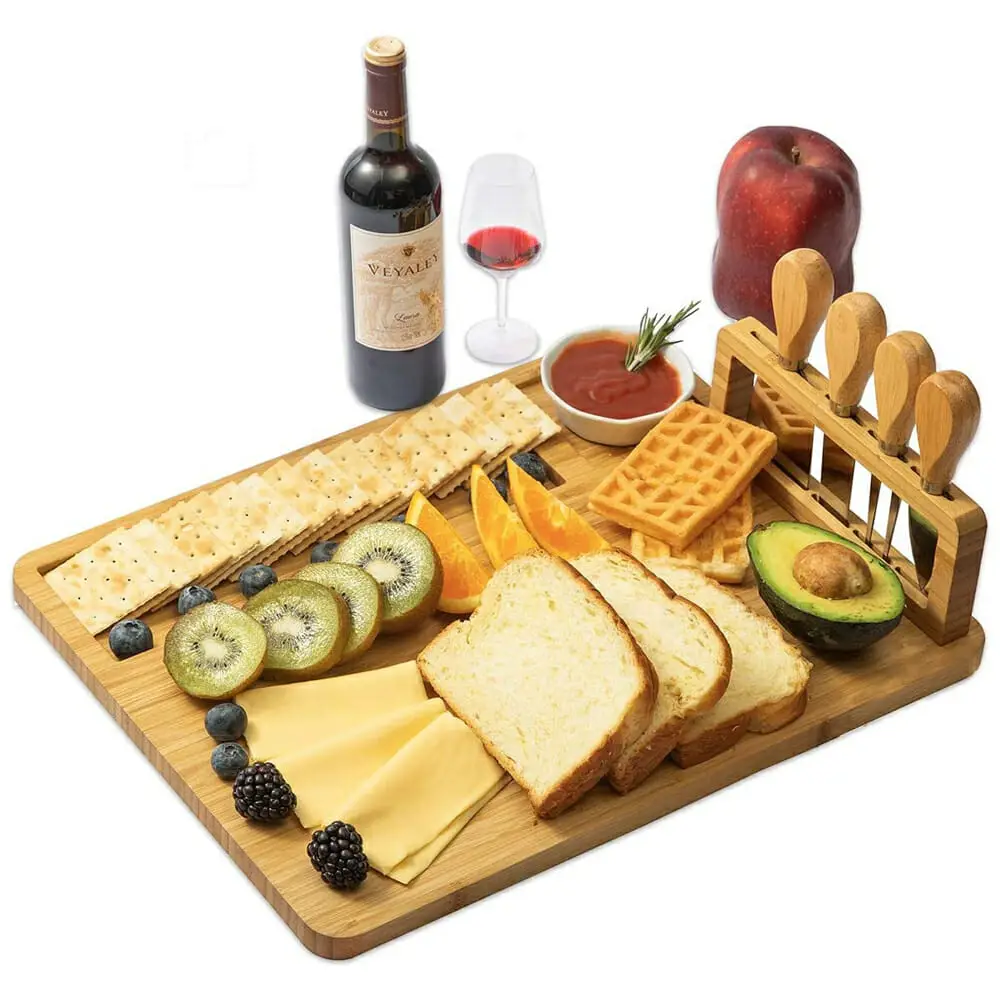 Tabla para picadas en madera de Bambú + Set de cubiertos - HEPA